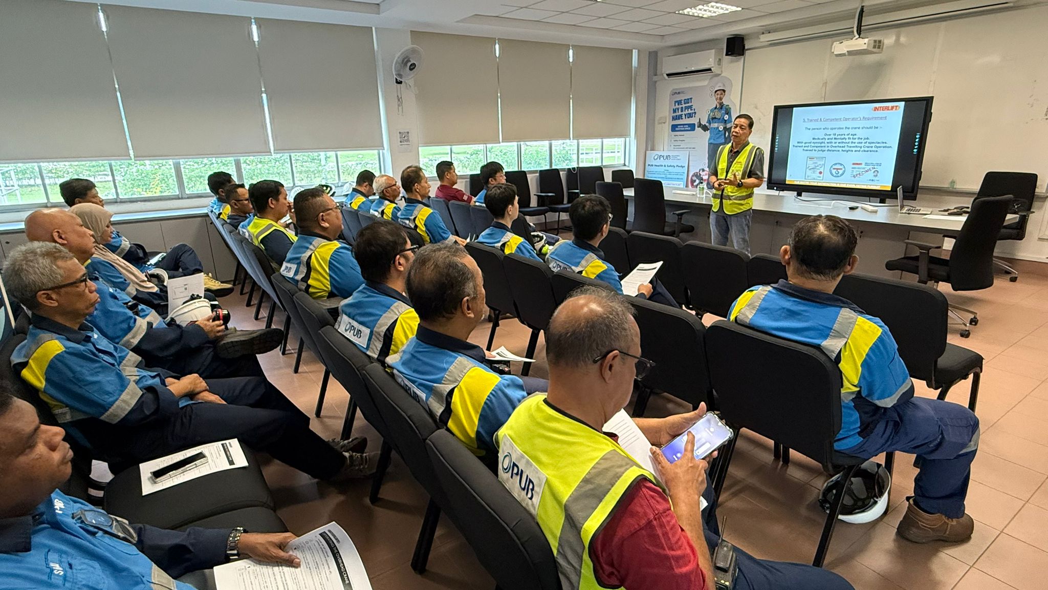 Overhead-crane-safety-operation-training - Interlift