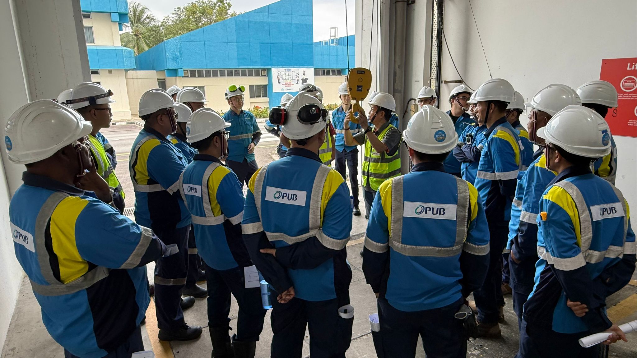 Overhead-crane-safety-operation-training - Interlift